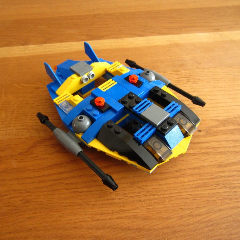 LEGO MOC 4882 Theta cruiser by drosse | Rebrickable - Build with LEGO