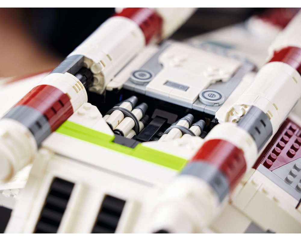 LEGO Set 75309-1 Republic Gunship (2021 Star Wars > Ultimate Collector ...