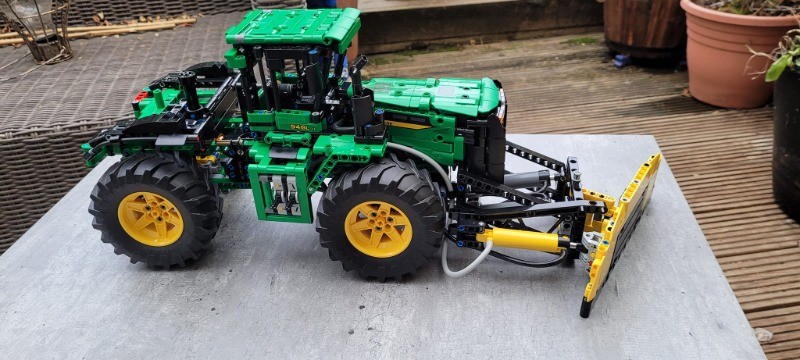 LEGO MOC-159458 JOHN DEERE 9R - 42157 ALTERNATE BUILD by Dyens ...
